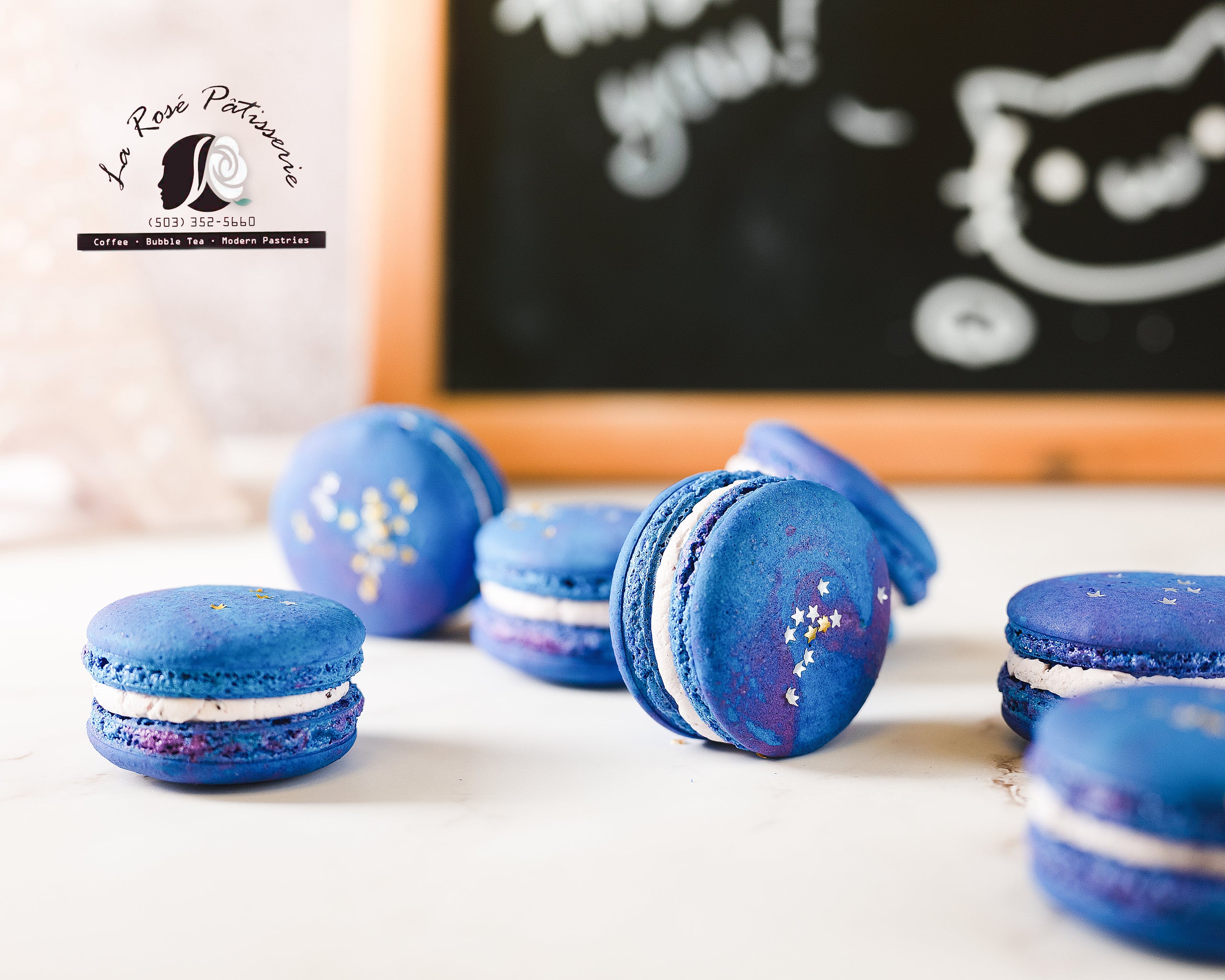 Galaxy Macarons | la rose patisserie